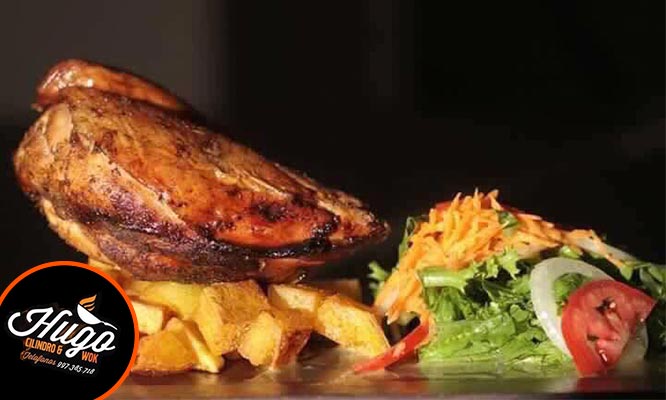 1 Pollo al cilindro + papas nativas crocantes a las finas hierbas y más ...