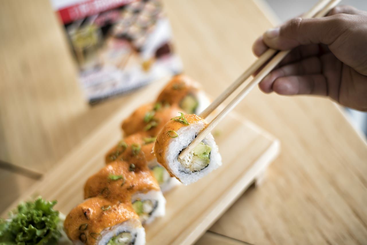 18 cortes de makis para recojo en el local o delivery según elijas ...