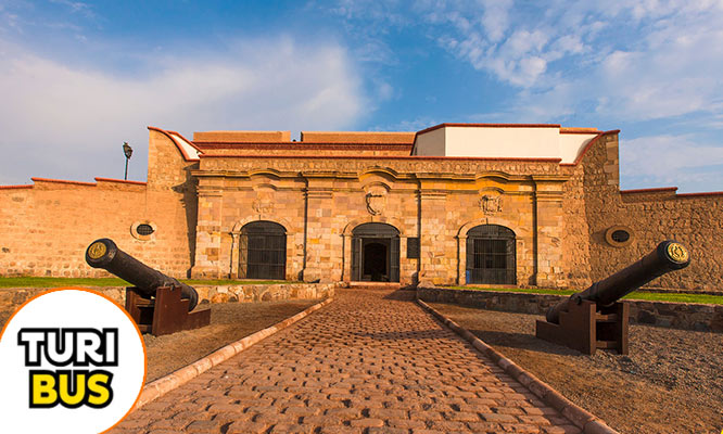 Fortaleza del Real Felipe y visita al Monumental Callao. Salidas 8, 9 y ...